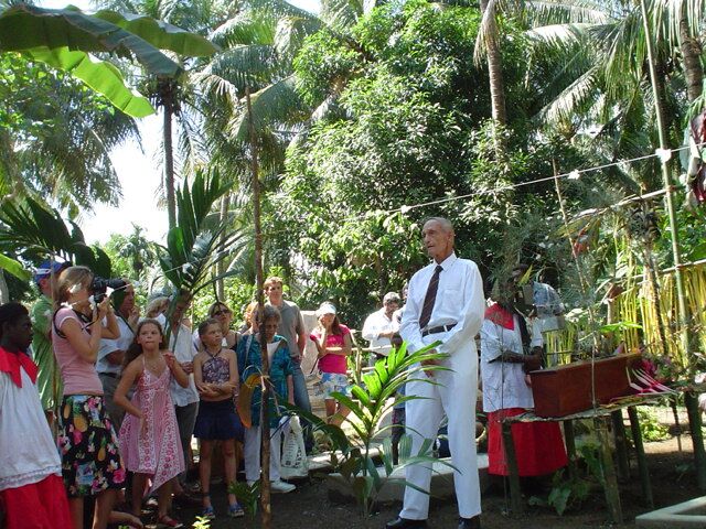 Phebe Parkinson and the little orphan girl Grete – Max Moments